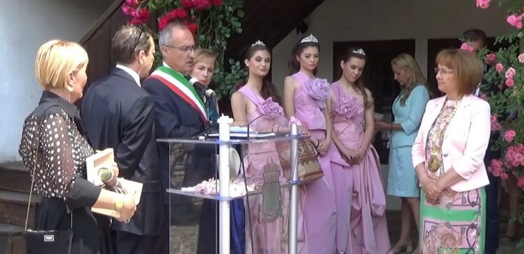 Поздравителни адреси от побратимени градове получи кметът Галина Стоянова